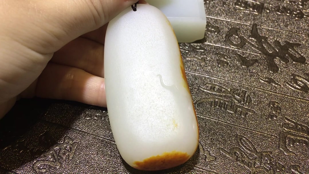 和田玉价格大涨,快看你手里的和田玉价格翻了多少倍?抢疯了!