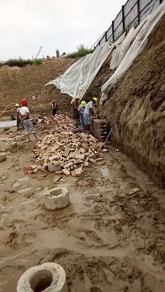 筏板基础砌筑砖胎膜