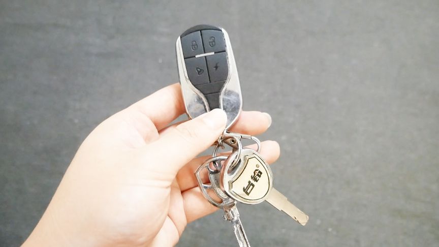 电动车的遥控器上的秘密,好多人到现在不会用,快学学吧