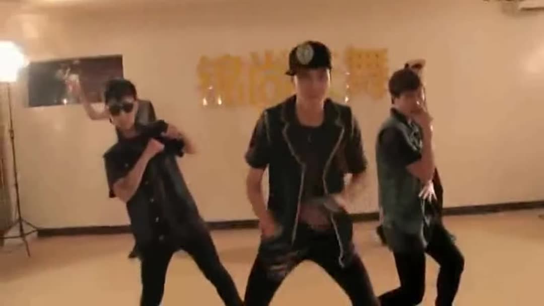 帅气街舞教学视频男生 帅气舞蹈简单学