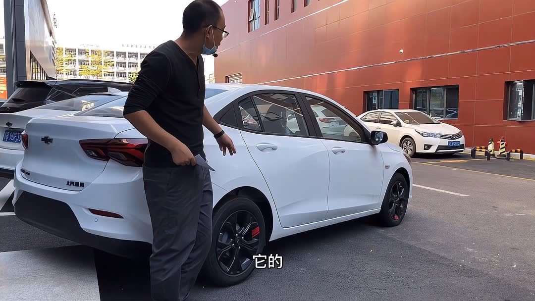 又一台“买菜车”!起步5万左右,油耗仅4.8L,顶配才7万