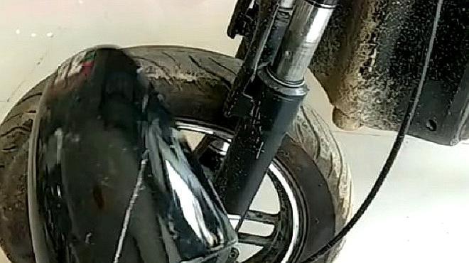 电动车减震的修复方法,老师傅讲得很详细,真是受教了!