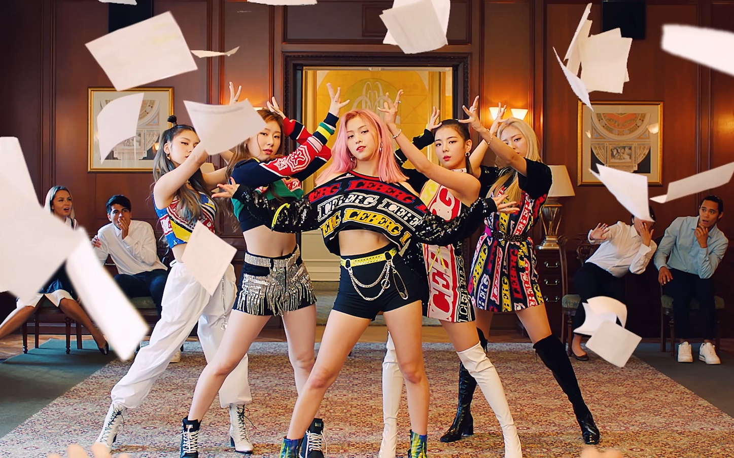 [4K]【ITZY】 'ICY' MV丨舞蹈MV (2P)