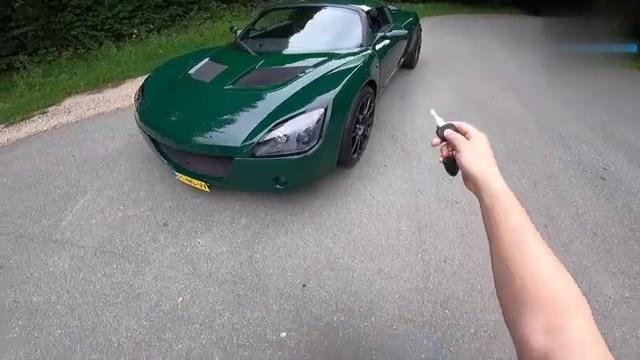 250马力的硬顶敞篷中置跑车,动态鉴赏