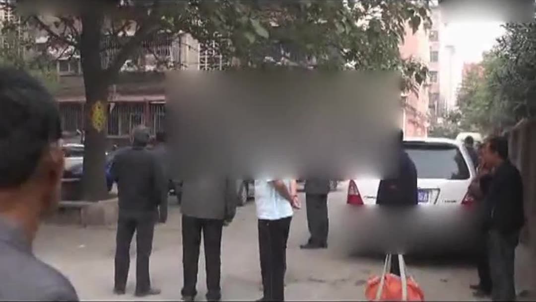 【拍客】 特警击毙伤人藏獒