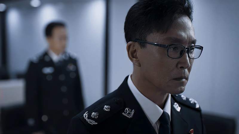 破冰行动:警方抓捕计划失败,罪犯竟意外丧命,局长震怒