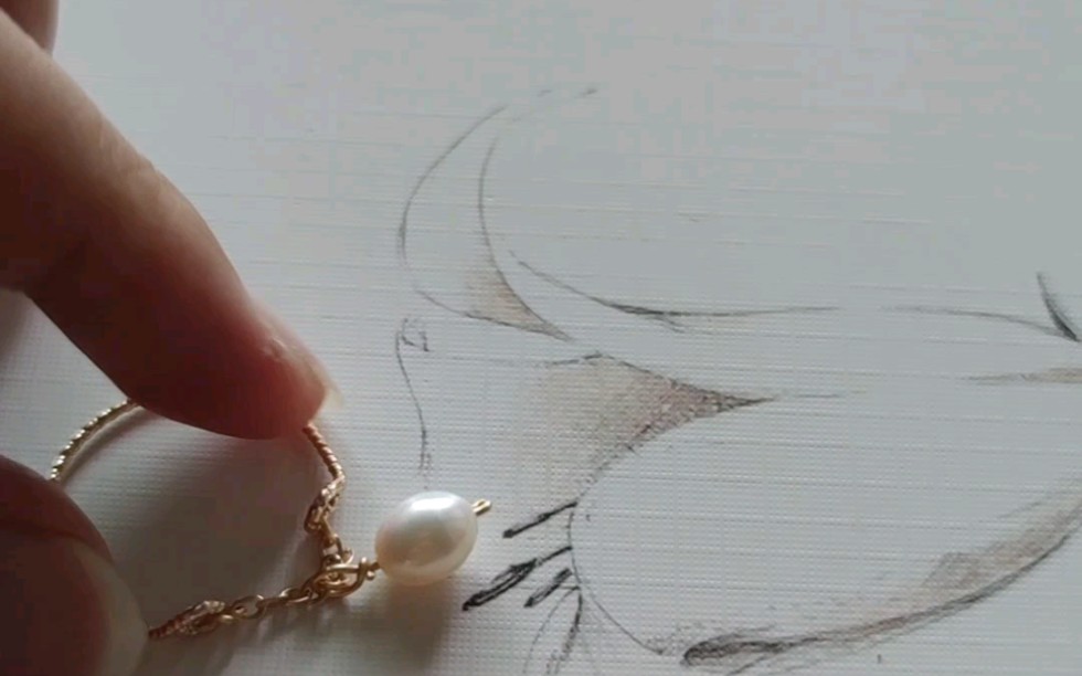 ...视频教程,还被蚊子打扰,手残党分分钟可以学会的极简风戒指,超级简单