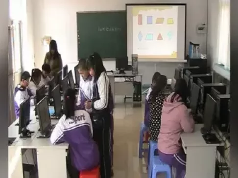 北师大版小学五年级小学数学上册二轴对称和平移轴对称再认识(一)-张...