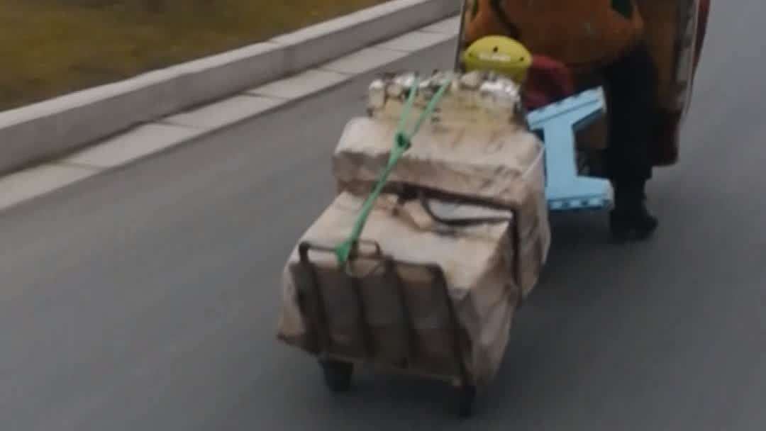 神改装!电动车成拖车