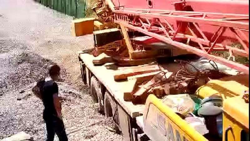 刹车失灵出现事故,几百万瞬间没了,万幸的是人没事