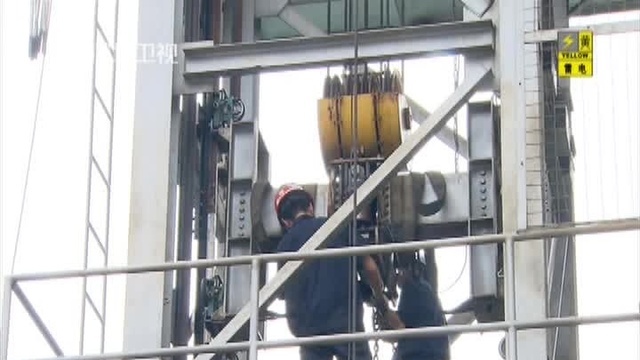 电梯“吃人” 航班纵火事件拷问公共安全
