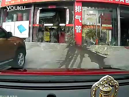 1080P高清X5000行车记录仪实拍无漏秒白天效果