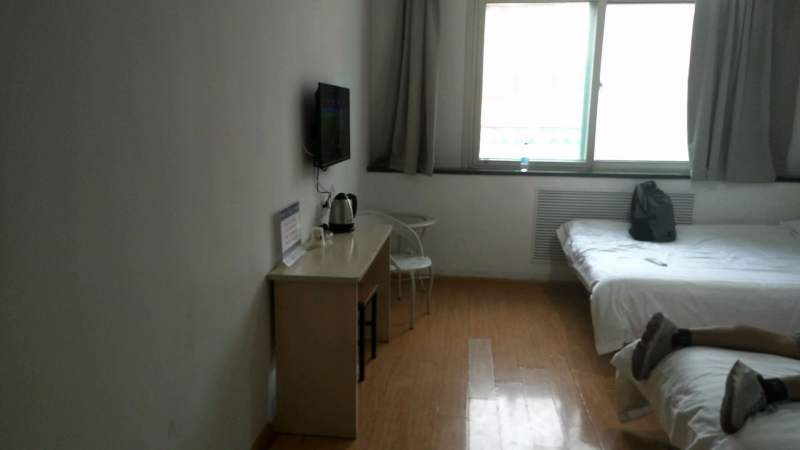 小伙儿在济南住的酒店:75一天。