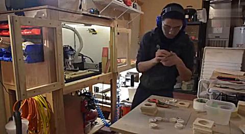 木友在自制数控木工雕刻机使用复合螺旋立铣刀切割介绍不错啊