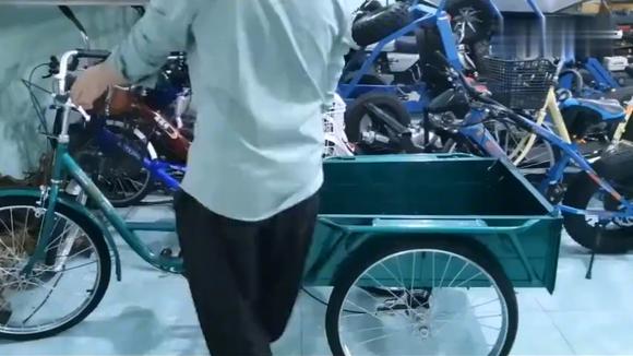 把三轮车改成电动的,带货的速度好快。技术杠杠的。