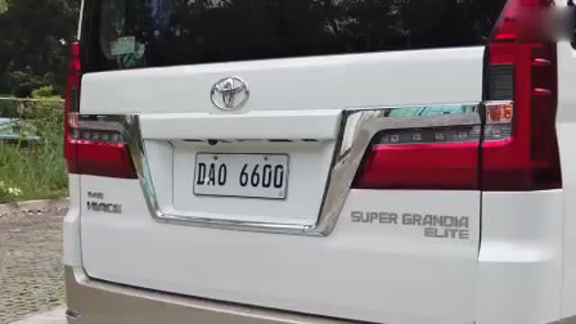 丰田奢华商务MPV,2020款丰田海狮实拍