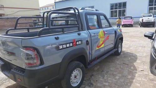 家庭农用皮卡车,后斗载重1吨,能加油能充电,拉人拉货不耽误