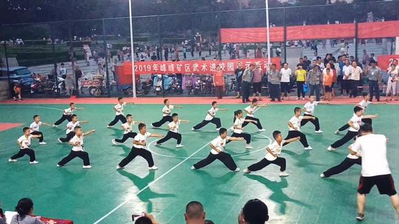 武术表演,客观来讲,最好的还是儿子的学校