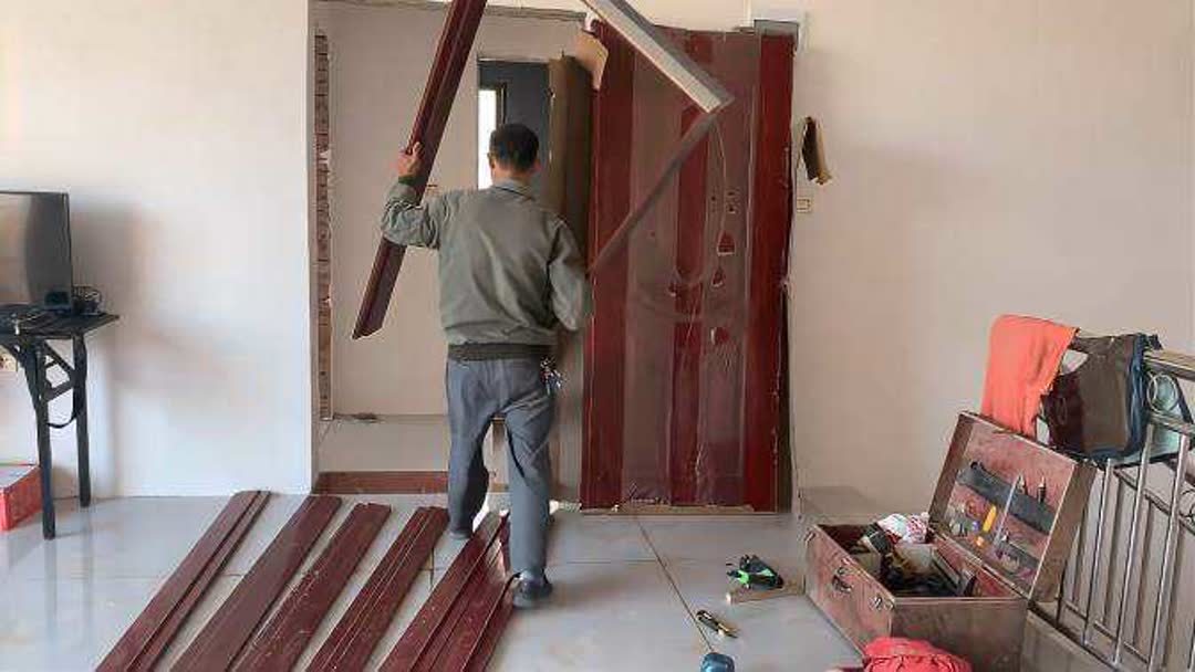 四川达州:农村安装卧室门,4个门1100,师傅手水平如何