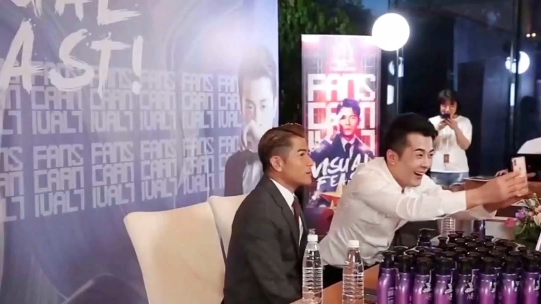 有情有义!捐1.5亿的网红,妻子生产去普通医院,自己全程照顾