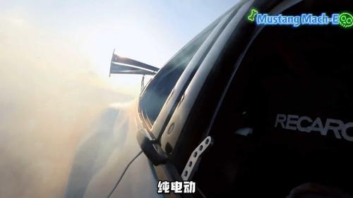 福特野马Mach-E 1400,配前三后四7个电机,但是有个致命缺点...