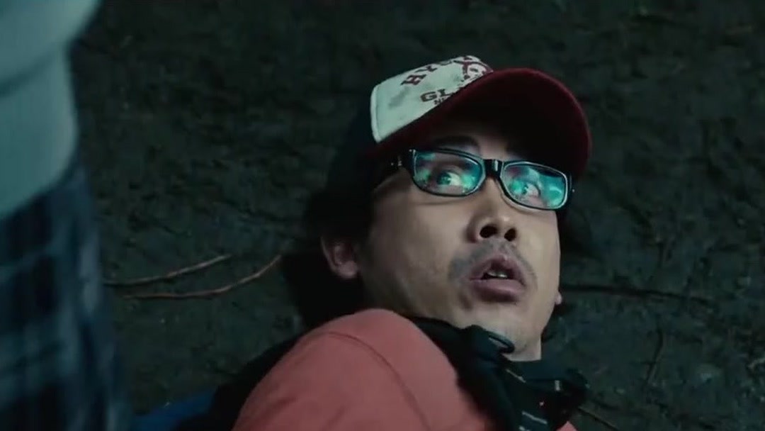 少女不慎感染丧尸病毒,尸变后模样简直萌萌哒,小伙都不忍心杀她