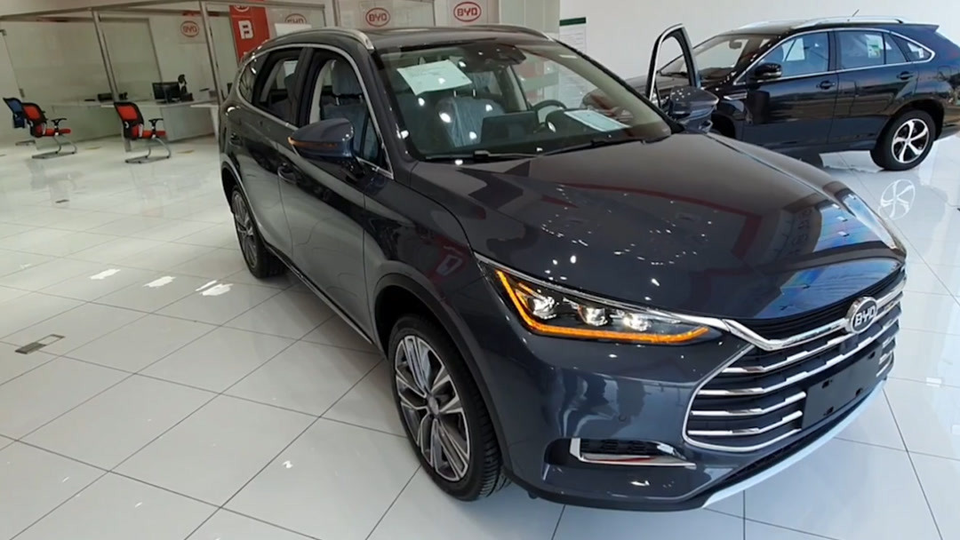 2021款比亚迪唐DM到店,七座大空间,看到内饰还想着特斯拉吗