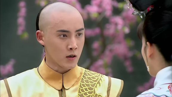 新还珠格格:永琪对小燕子说见到紫薇了,小燕子瞬间激动了!