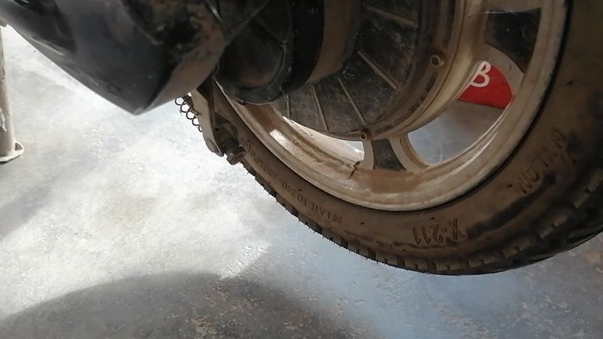 电动车刹车不紧,有了这工具就可以快速的搞定。