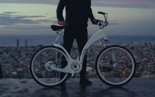 一秒折叠的智能电动自行车,通勤之路不再拥挤