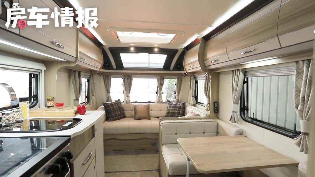 这才是真正带家去旅行,这款房车C本就上路,竟然还配独立淋浴间