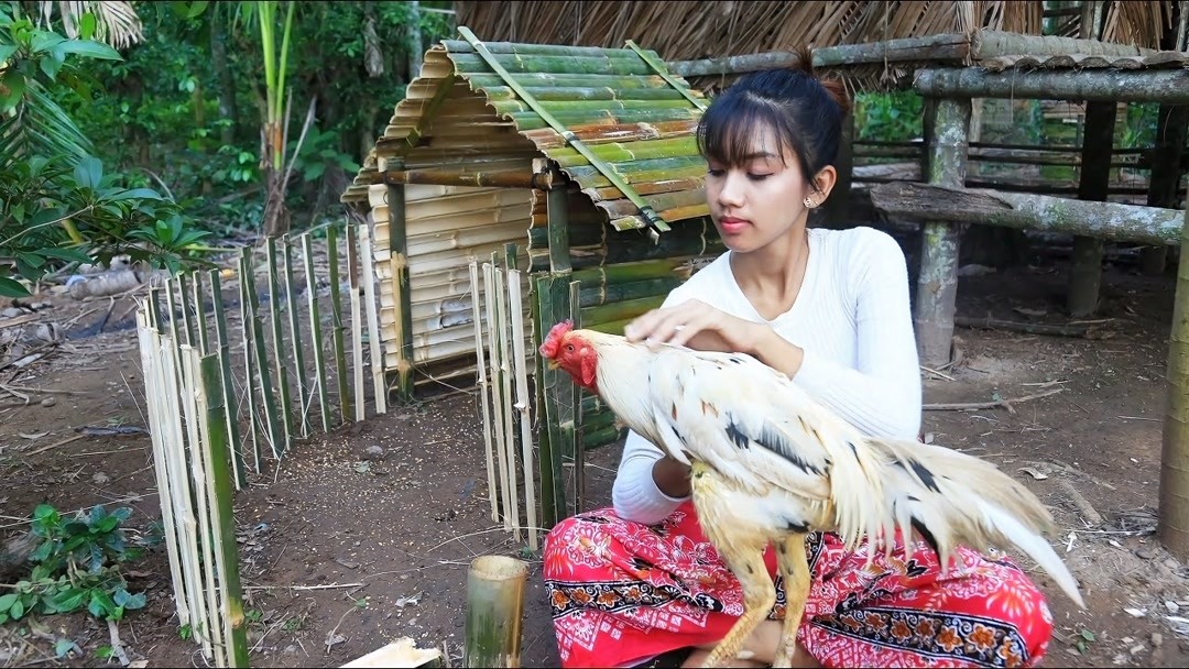 外国美女小姐姐的手工技巧!制作精美的鸡舍!乡村生活真有趣!