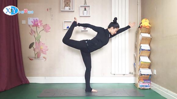 一个动作,坚持练习,小脑平衡了,体态也改善了,越练越美丽