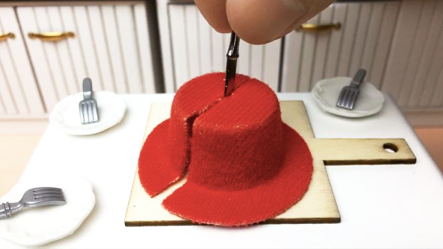 原创定格动画:切帽子蛋糕,你一块我一块,定格动画太有趣了