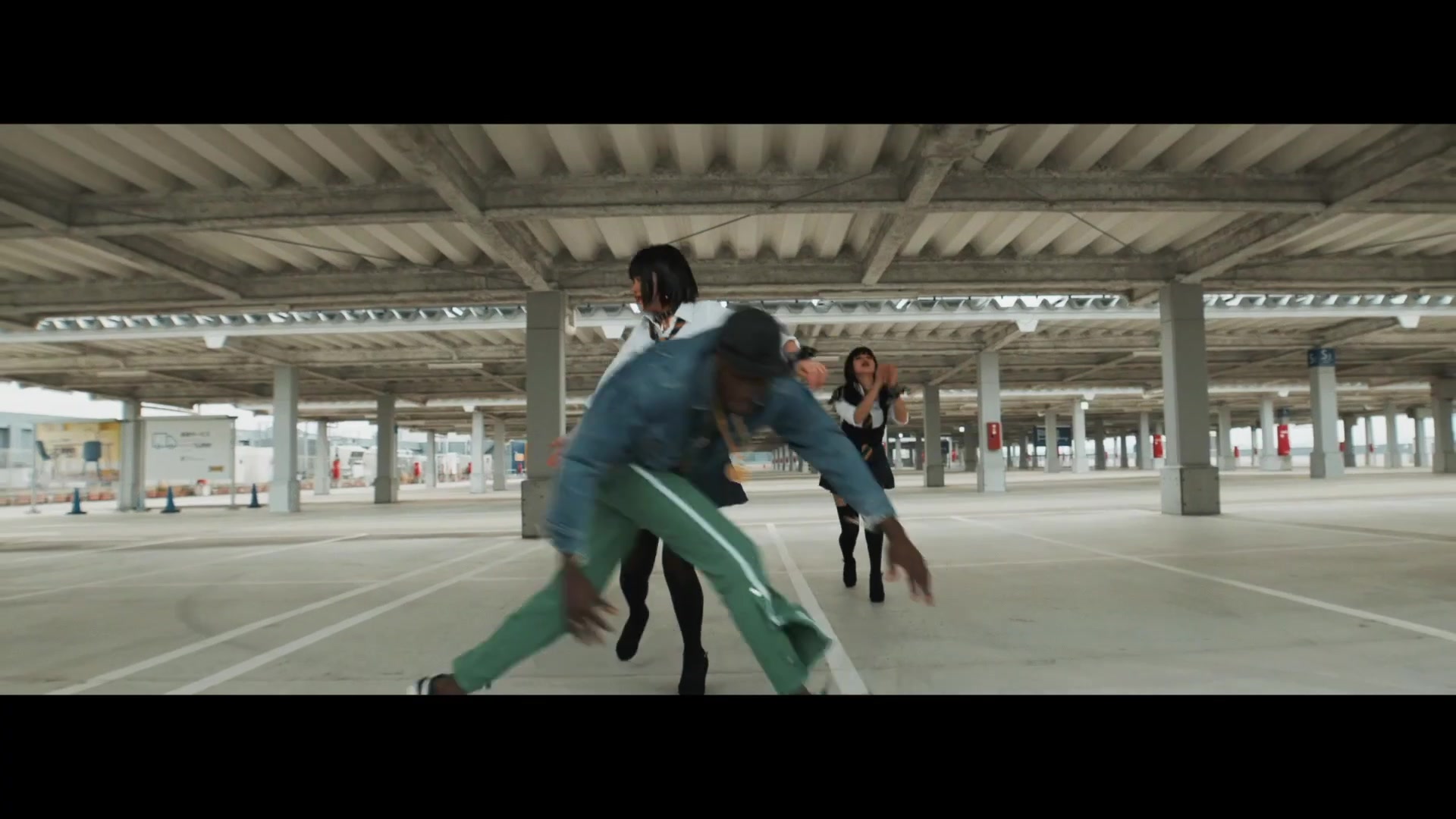 REVERBEE / Satisfaction MUSIC VIDEO