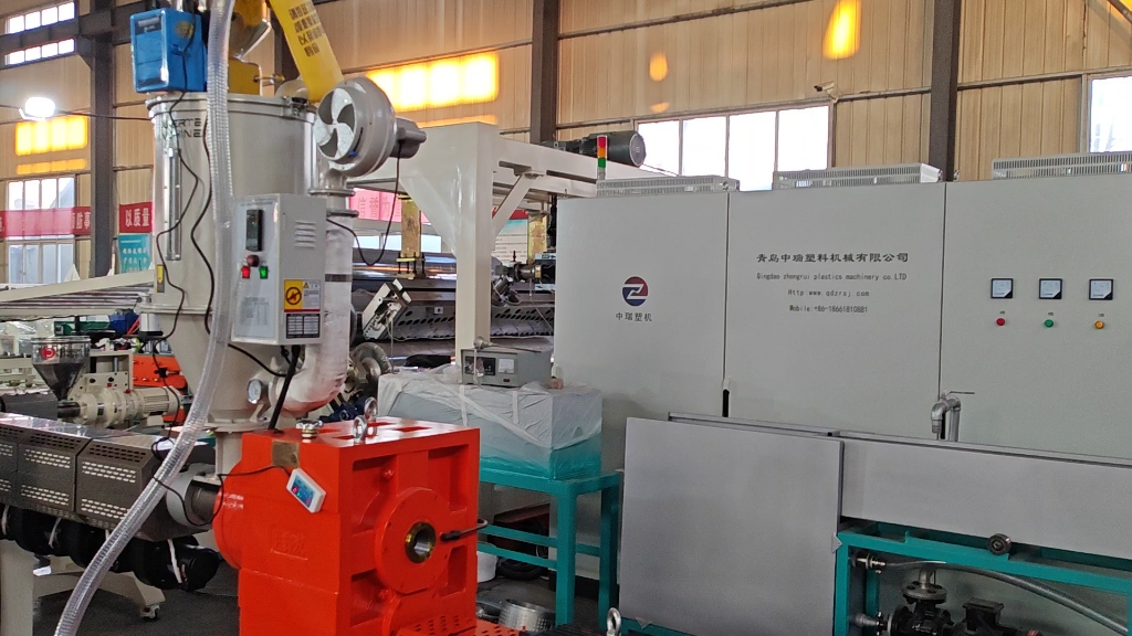 水管设备生产厂家、pp管设备厂家、pe管生产线、青岛中瑞塑机