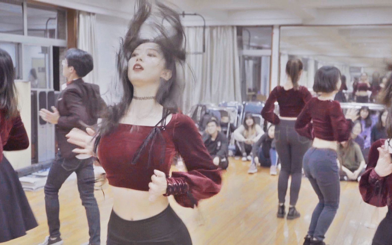 ...复旦大学12.7 FDanso现代舞协【SMILE】专场表演宣传片重磅来袭!