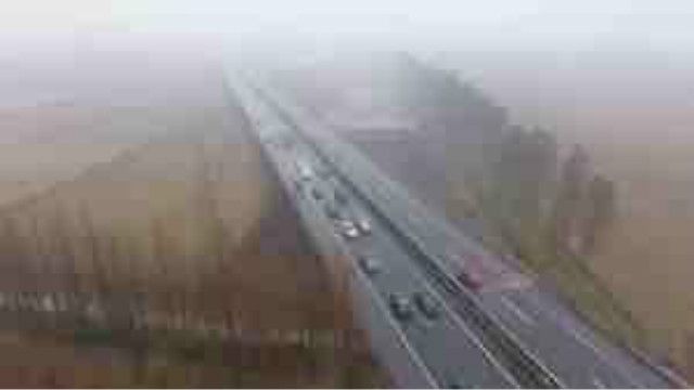 湖北:午后三点将现返程新高峰 湖北经视冒雨航拍