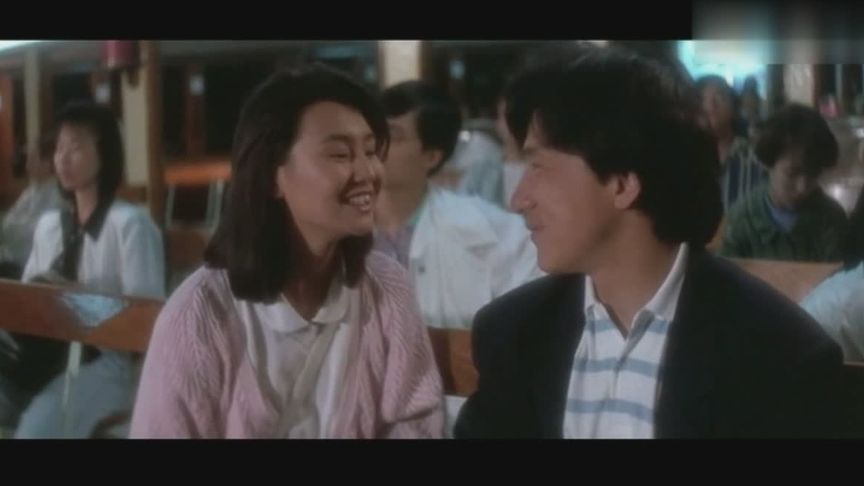 电影片段:女朋友听见男友说自己辞职不当警察了,高兴坏了!