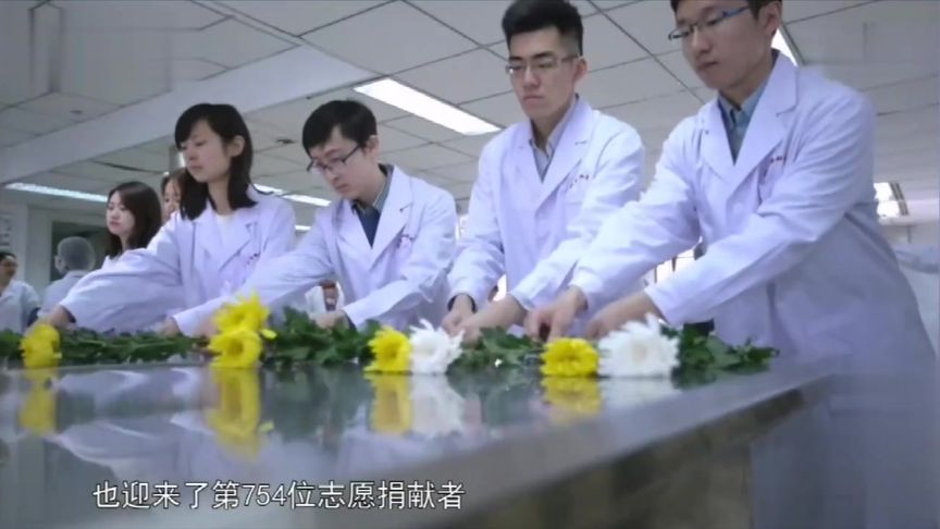 没有解剖学就像做手术没开灯,现代医学的发展离不开解剖学