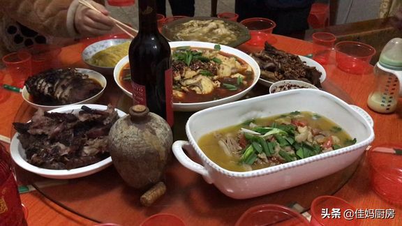 湖南农村朴实的年夜饭,吃得上家乡的味道那才叫过年,同胞加油!