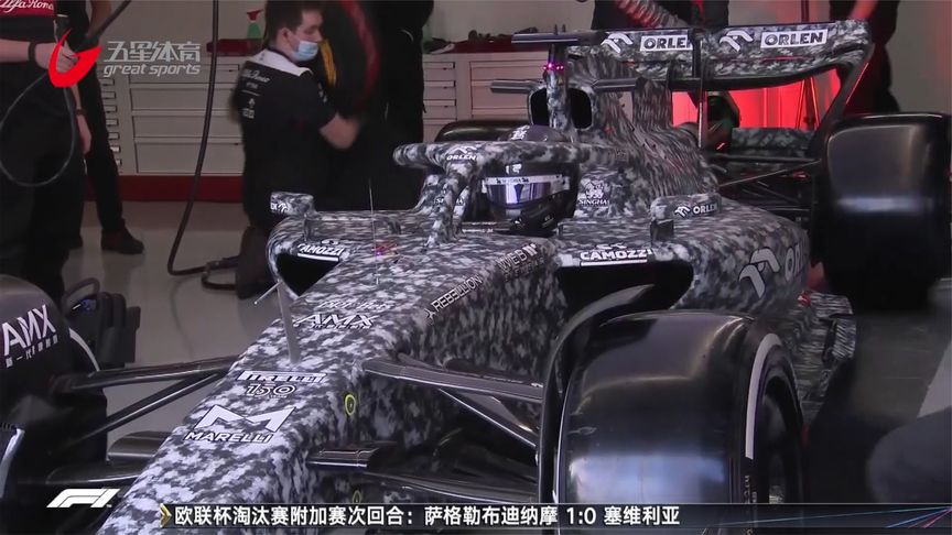 周冠宇F1季前测试首秀 上班第一天“感觉不错”