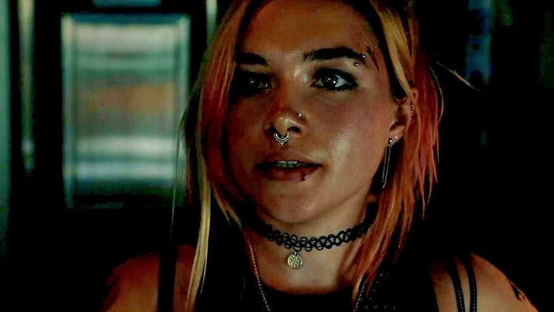 通勤营救:警察要杀死最重要的人证,整车人的做法太暖心了!