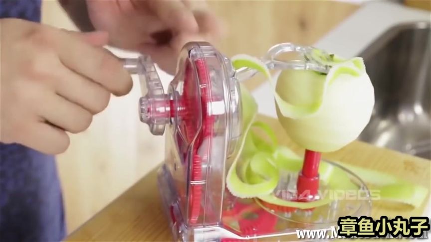 网购的削皮器太好用了,却没最后的大厨利索