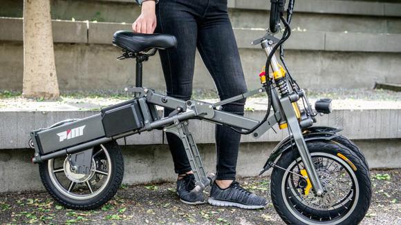 这三个轮的电动车,一秒快速折叠,能拉着走还不占地