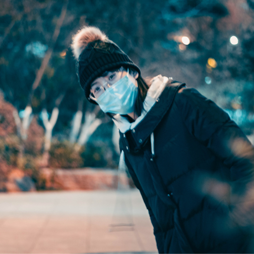 好奇的铭铭 