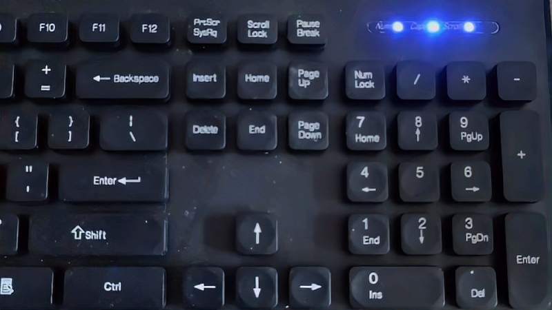 键盘上这三盏灯是干什么用的?懂的都是电脑高手