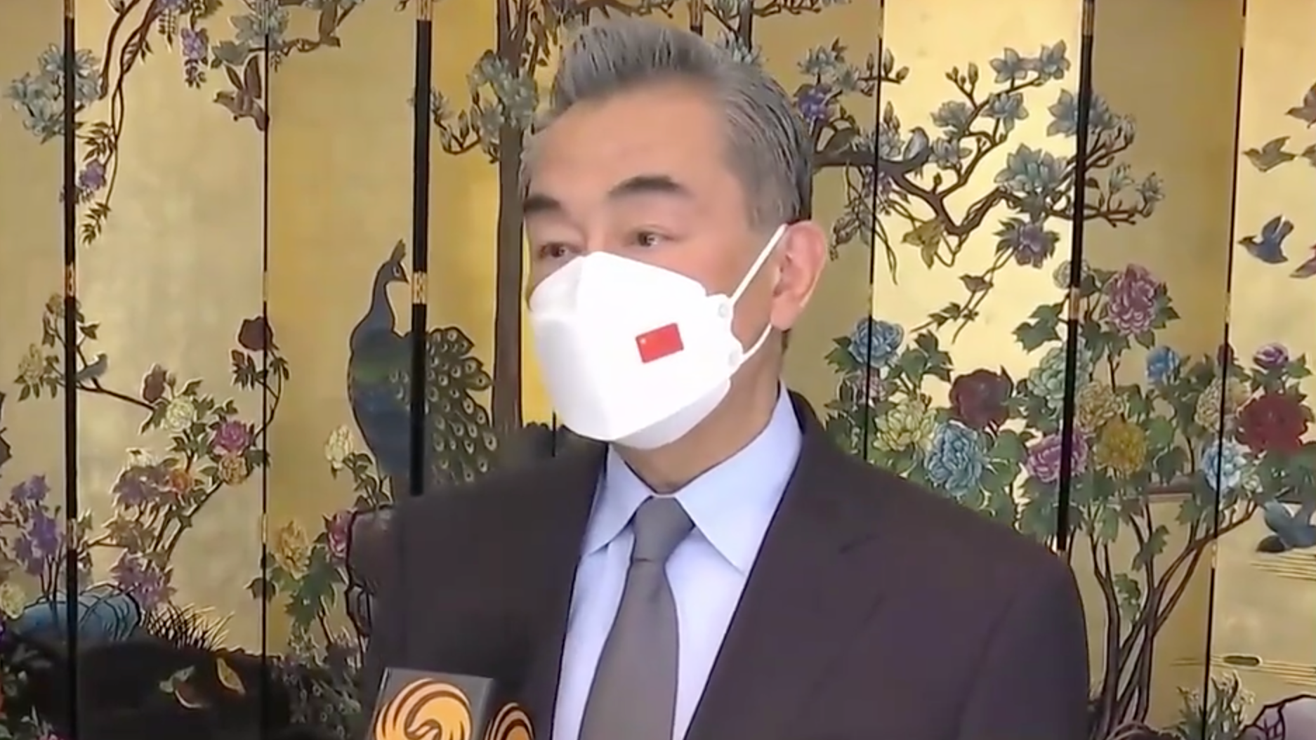 凤凰专访|王毅谈俄乌冲突:坚持对话谈判 任何分歧都可以调和