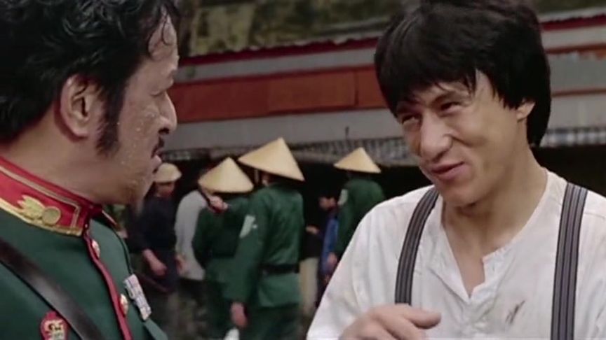 A计划:成龙电影系列逃跑名场面,隔着屏幕我都感觉到了疼!