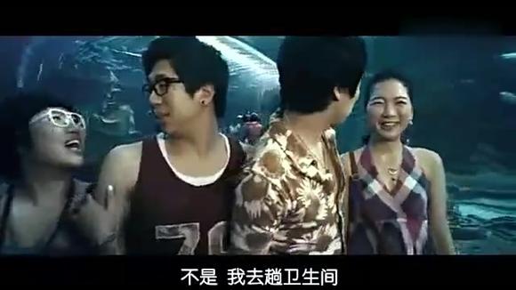 女子和富二代海上游玩,不料遇到了大海啸,余生真的在海里度过了